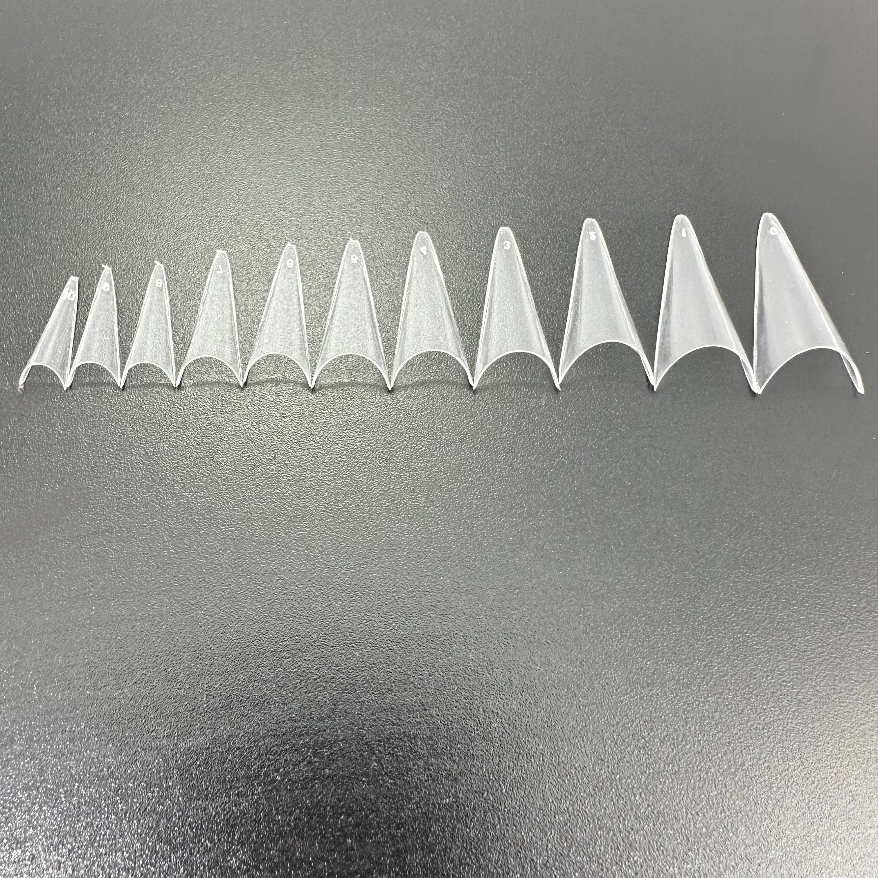 C-Curve Pointed VD Prosthesis with Box - Academie Valerie Ducharme